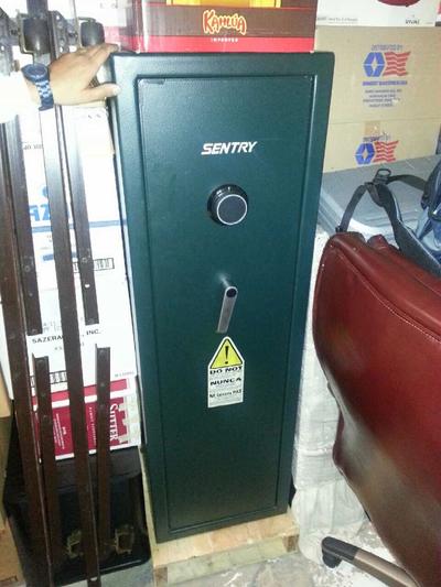 Sentry gun safe model G2214 for sale in Atlanta, GA - 5miles: Buy and Sell