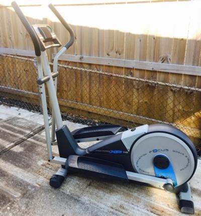 PRO-FORM XP 110 CARB COUNTER ELLIPTICAL for sale in Pasadena, TX ...