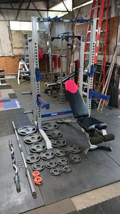 Pro HR600 Fitness Gear Squat rack / gym / gymnasio / Olympic weights ...