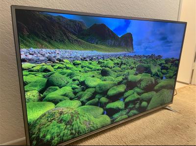 55 inch 4k sharp tv for sale in Palmdale, CA - 5miles: Buy and Sell
