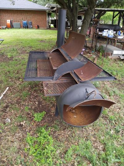 Bbq smoker and grill ' 150 gallon propane tank a quarter inch thick, it ...
