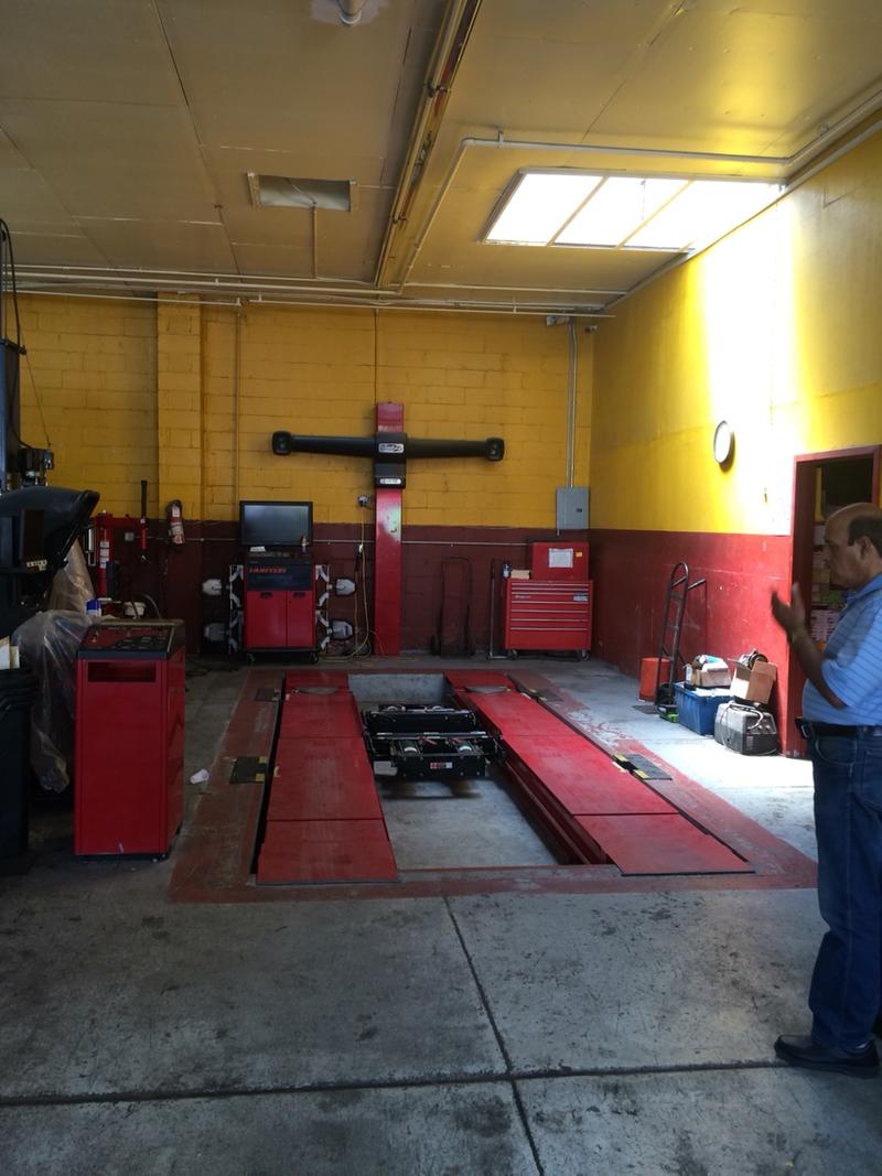 Hunter Engineering Company - Wheel Alignment Machine WA140 for sale in ...