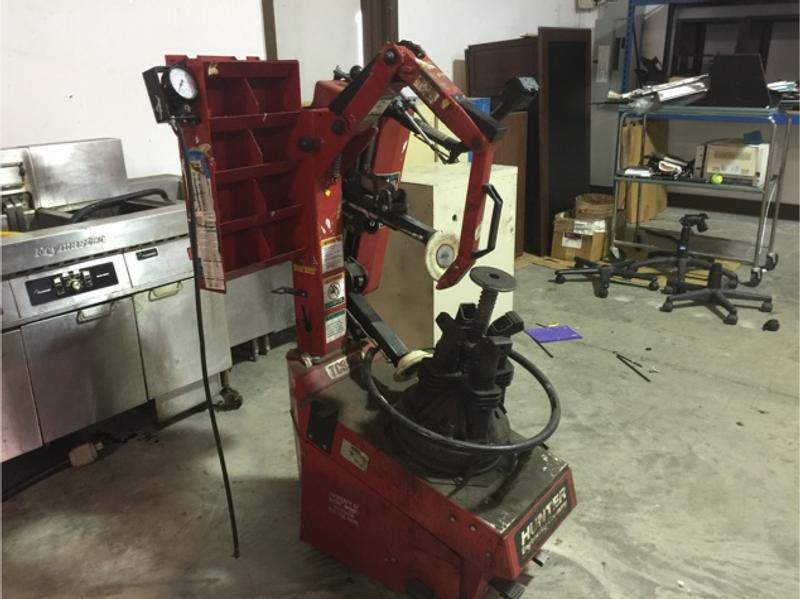 BUTLER ENGINEERING MODEL 10532 TIRE CHANGING MACHINE! for sale in ...