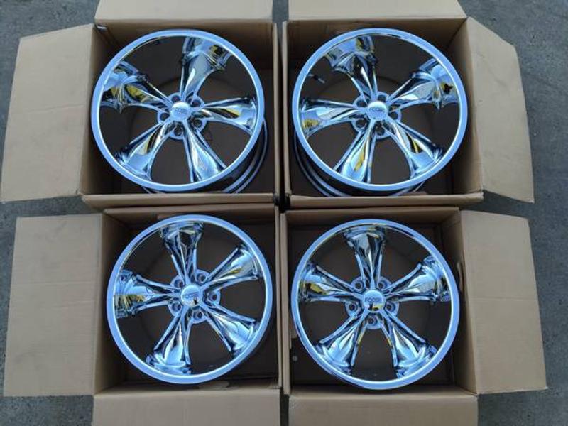 Brand NEW FOOSE Chrome RIMS 5x120 Bolt Pattern FOOSE RIMS For Sale In