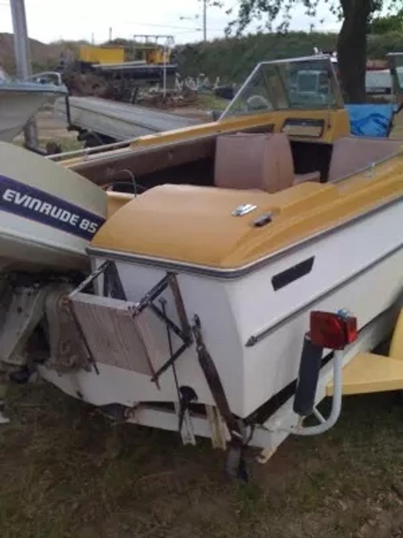 1972 Invader Trihull boat with 85hp Evinrude Outboard Motor for sale in ...