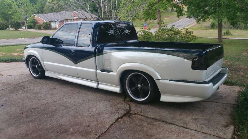 2000 Chevy S-10 Stepside with 3rd door. Custom with only 79k miles ...
