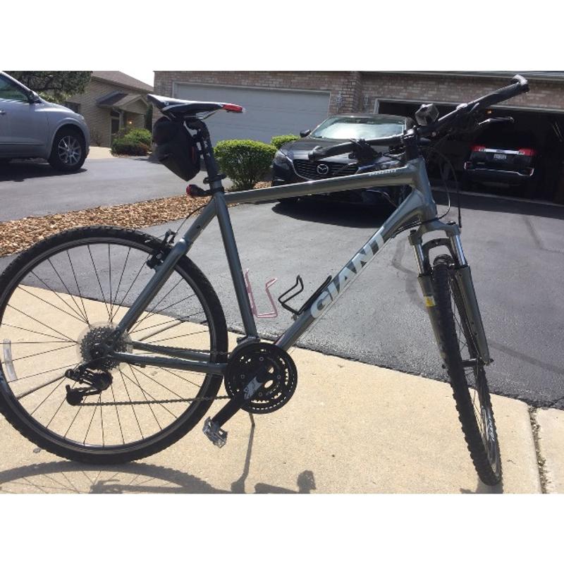2012 GIANT Roam 2 XL Hybrid Mountain Bike for sale in Mokena, IL ...