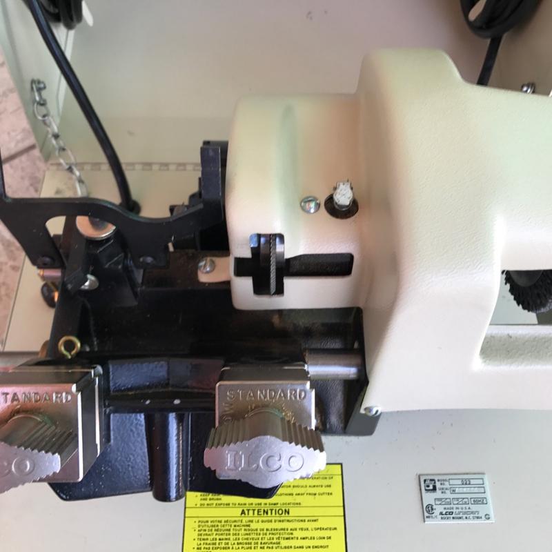ILCO 023 Dual Voltage Key Cutting Duplicating Machine 110 or 12 Volt ...