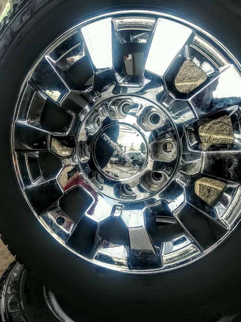 8 LUG CHROME 20 INCH WHEELS FOR CHEVY 2500 8 180 For Sale In Dallas