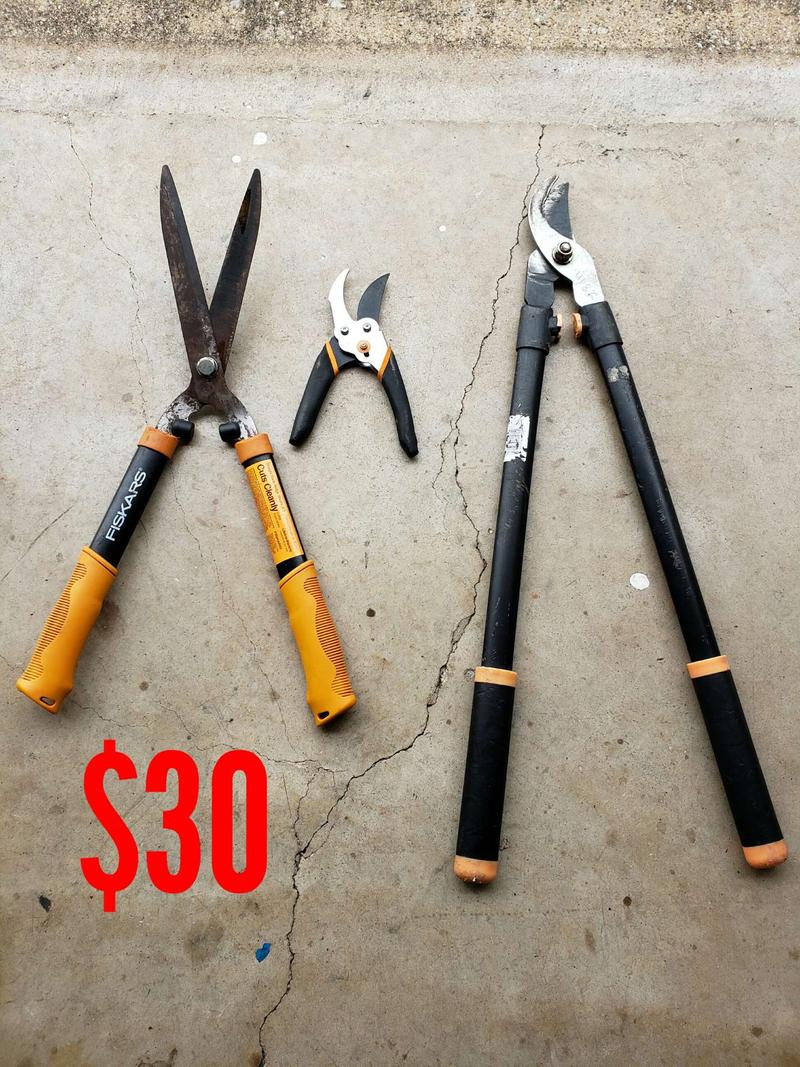 Fiskars Gardening tree trimming tools lopper shears prunning scissors ...