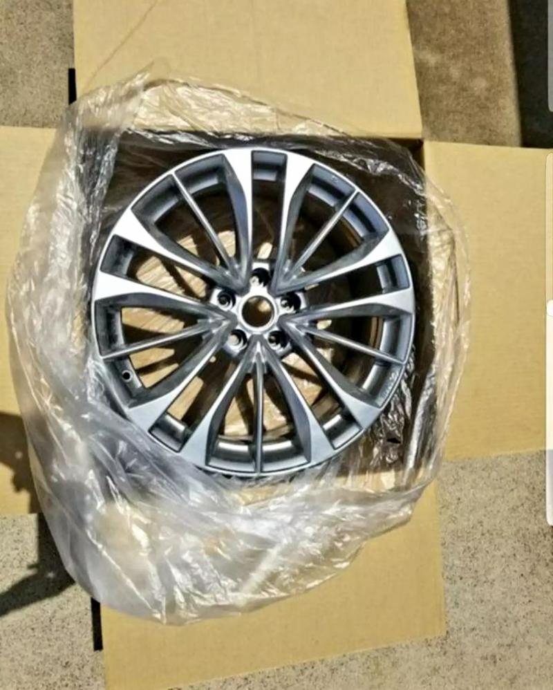 INFINITI 19" ENKEI REAR RIM - NEWLY REFINISHED - ONLY 1 AVAILABLE ...