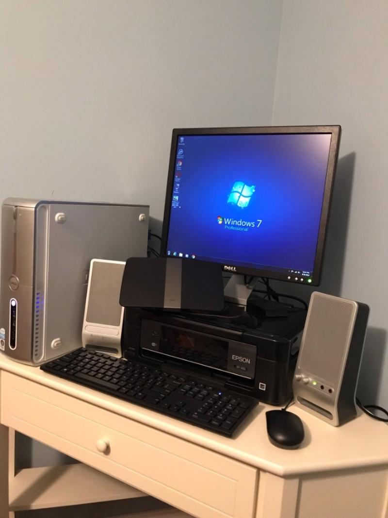 Dektop Home Computer Bundle Deal incl. 19" display, printer, router ...