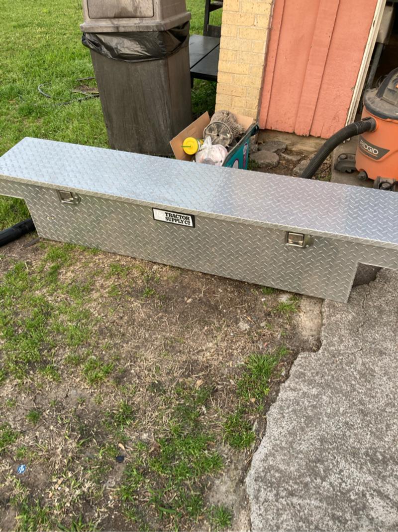 Dodge dakota tool box tractor supply store