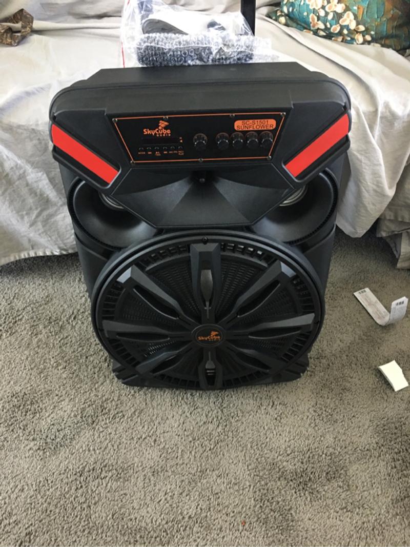 SkyCube Audio Bluetooth speaker for sale in Manteca, CA - 5miles: Buy ...