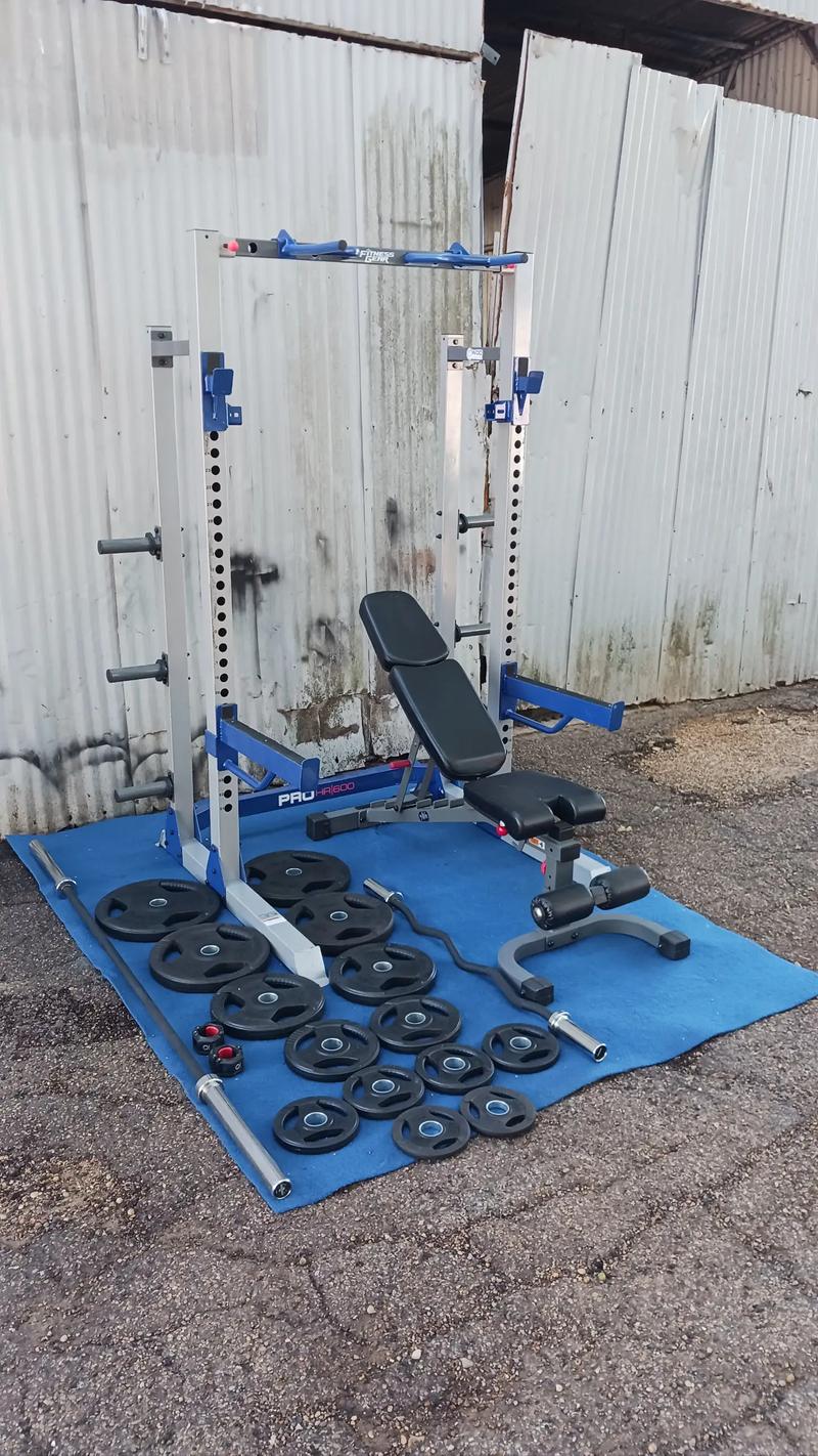 Pro HR600 Fitness Gear Squat rack / gym / gymnasio / Olympic weights ...