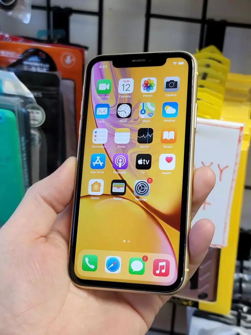 Apple iPhone XR 64GB Telefono Desbloqueado para todos los Operadores for sale in Dallas, TX ...