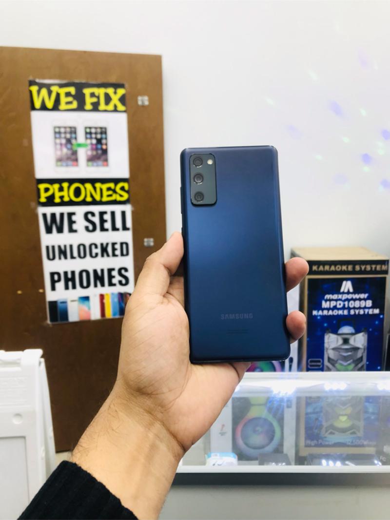 Samsung Galaxy S20FE 5G Factory unlocked for sale in Dallas, TX - 5miles: Buy and Sell