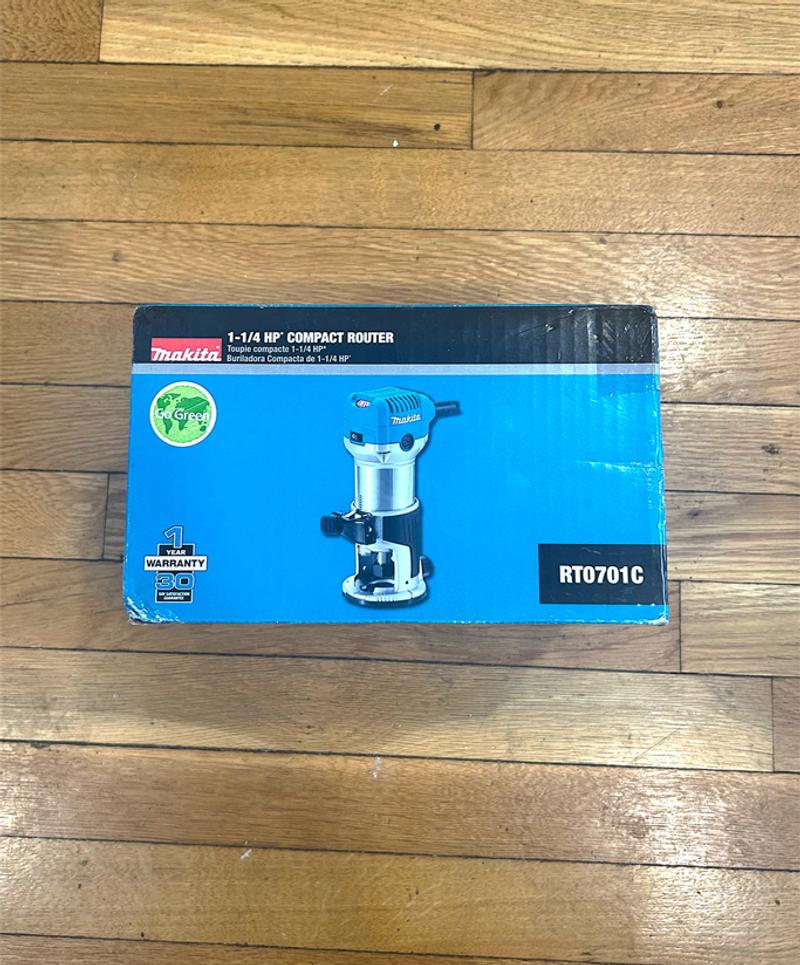 Makita 1-1/4 HP 120V Compact Router - RT0701C Brand New (2 in stock ...