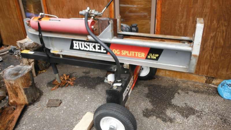 Huskee 35 ton Log Splitter for sale in Van Alstyne TX 5miles Buy and Sell