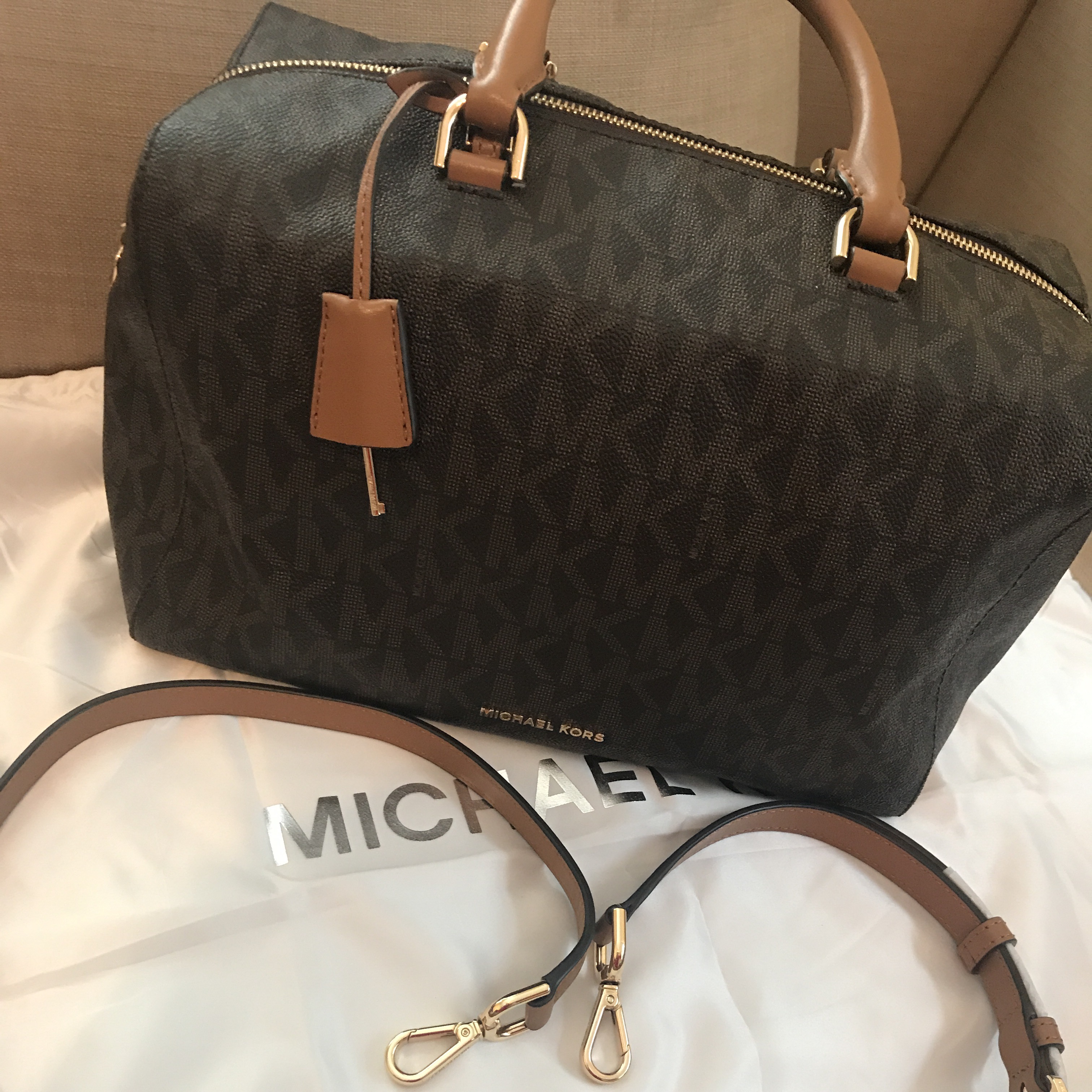 Michael kors Kirby large signature satchel for sale in Glen Gardner NJ 5miles Buy and Sell